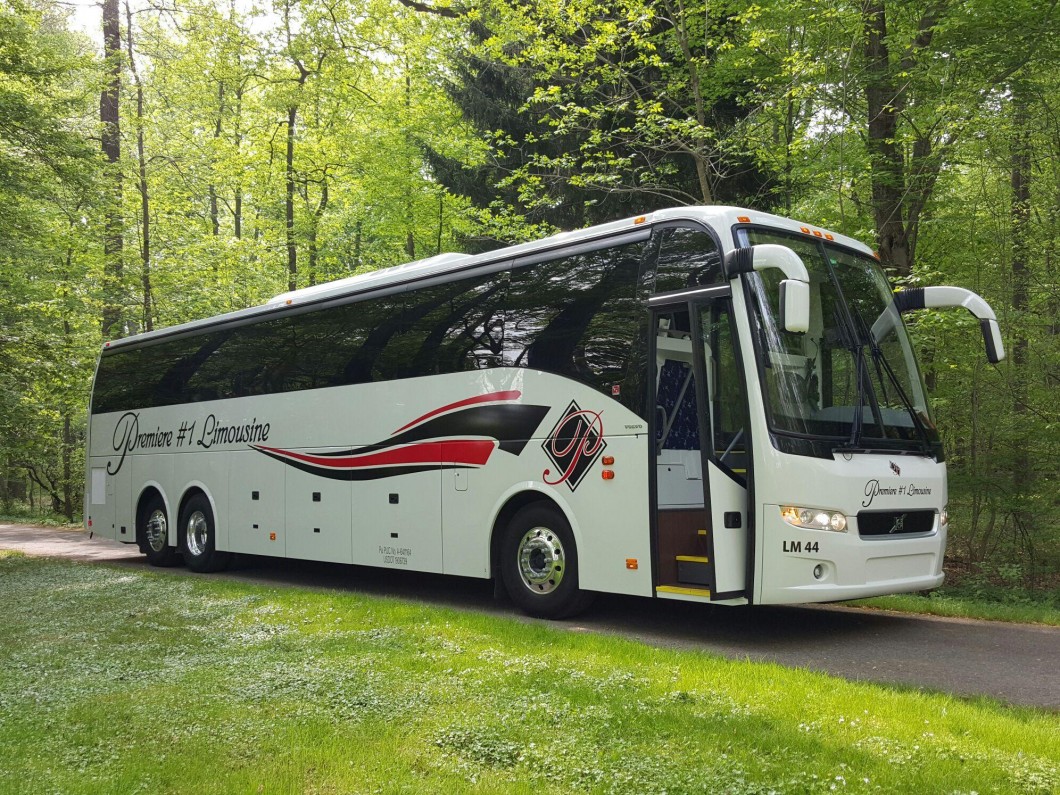 What Is a Charter Bus? - Premiere #1 Luxury Transportation Services